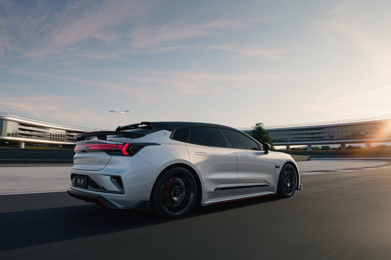 “زيكر 001FR 2024 ثورة كهربائية على الطرقات”.. استكشاف حقائق مذهلة عن سيارة جيلي الفاخرة – المربع نت